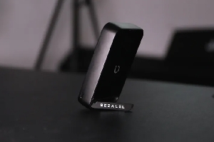 BEZALEL 倍加能 Prelude XR+XS 行動電源+充電頭 MagSafe 磁吸無線充電 - 吉米丘上的金銀島